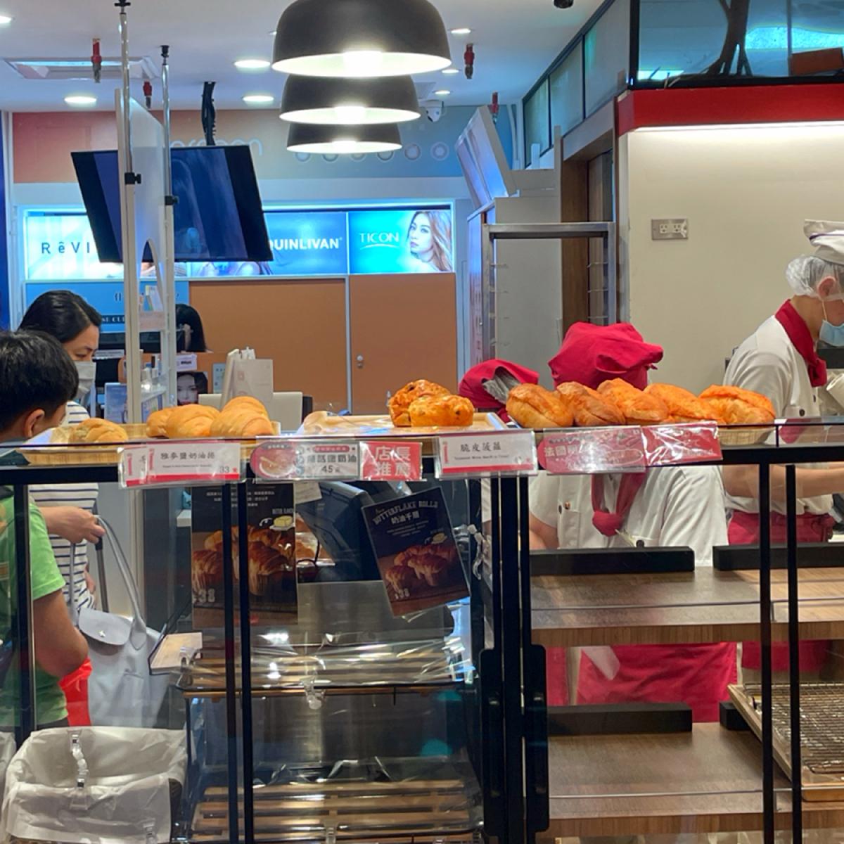 Yamazaki山崎麵包 台北中山店 | 來自 HIH J 的 3 顆星評論 | 麵包糕餅店 | 找餐廳用 Fooday